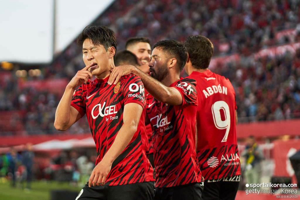 ‘장하다’ 이강인, 메시와 유럽 5대 리그 ‘드리블 TOP10’ 쾌거 - 오늘의 축구 - Your Field